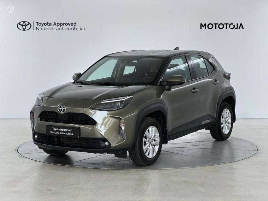 Коричневый Тойота Yaris Cross 2022 в Вильнюс, объемом двигателя 1.49 л и пробегом 93 тыс. км за 18900 €, фото 1 на AUTOMOTO.COM.LV