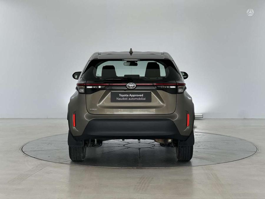 Коричневый Тойота Yaris Cross 2022 в Вильнюс, объемом двигателя 1.49 л и пробегом 93 тыс. км за 18900 €, фото 5 на AUTOMOTO.COM.LV