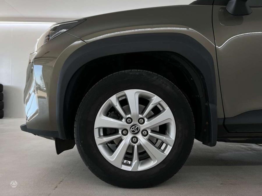 Коричневый Тойота Yaris Cross 2022 в Вильнюс, объемом двигателя 1.49 л и пробегом 93 тыс. км за 18900 €, фото 12 на AUTOMOTO.COM.LV