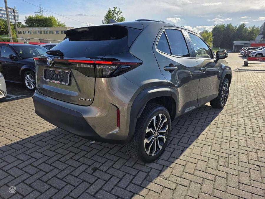Коричневый Тойота Yaris Cross 2023 в Вильнюс, объемом двигателя 1.50 л и пробегом 100 тыс. км за 19300 €, фото 6 на AUTOMOTO.COM.LV