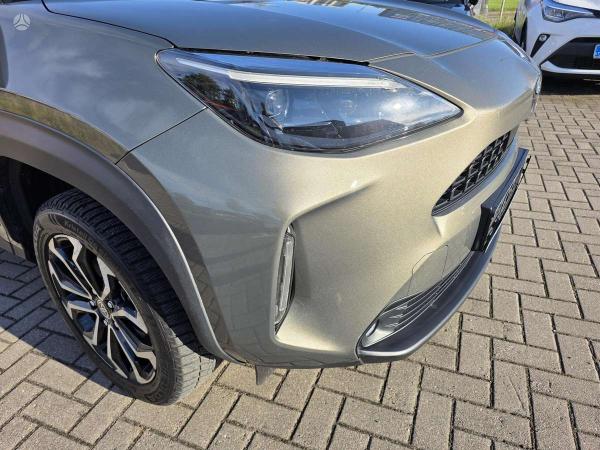 Коричневый Тойота Yaris Cross 2023 в Вильнюс, объемом двигателя 1.50 л и пробегом 100 тыс. км за 19300 €, фото 8 на AUTOMOTO.COM.LV