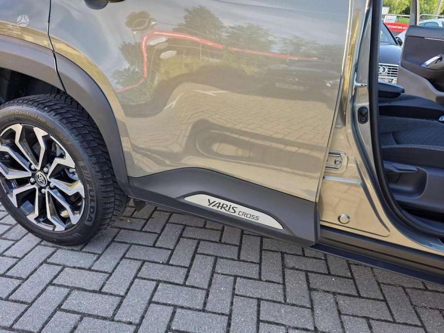 Коричневый Тойота Yaris Cross 2023 в Вильнюс, объемом двигателя 1.50 л и пробегом 100 тыс. км за 19300 €, фото 11 на AUTOMOTO.COM.LV