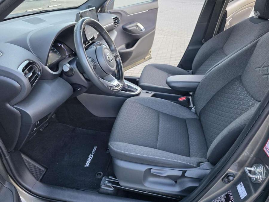 Коричневый Тойота Yaris Cross 2023 в Вильнюс, объемом двигателя 1.50 л и пробегом 100 тыс. км за 19300 €, фото 14 на AUTOMOTO.COM.LV