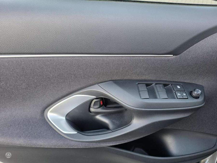Коричневый Тойота Yaris Cross 2023 в Вильнюс, объемом двигателя 1.50 л и пробегом 100 тыс. км за 19300 €, фото 18 на AUTOMOTO.COM.LV