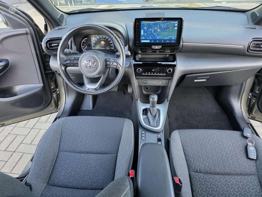 Коричневый Тойота Yaris Cross 2023 в Вильнюс, объемом двигателя 1.50 л и пробегом 100 тыс. км за 19300 €, фото 19 на AUTOMOTO.COM.LV