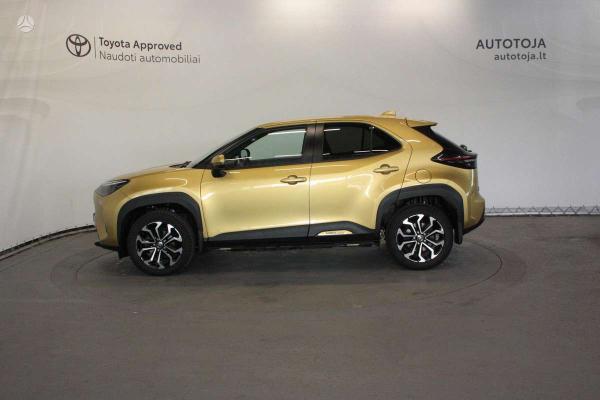 Brūns Toyota Yaris Cross 2024 Kauņa, ar dzinēja tilpumu 1.49 L un nobraukumu 20 tūkst. km par 23500 €, foto 3 vietnē AUTOMOTO.COM.LV