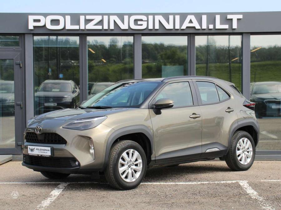 Brūns Toyota Yaris Cross 2024 Viļņa, ar dzinēja tilpumu 1.49 L un nobraukumu 52 tūkst. km par 22500 €, foto 1 vietnē AUTOMOTO.COM.LV