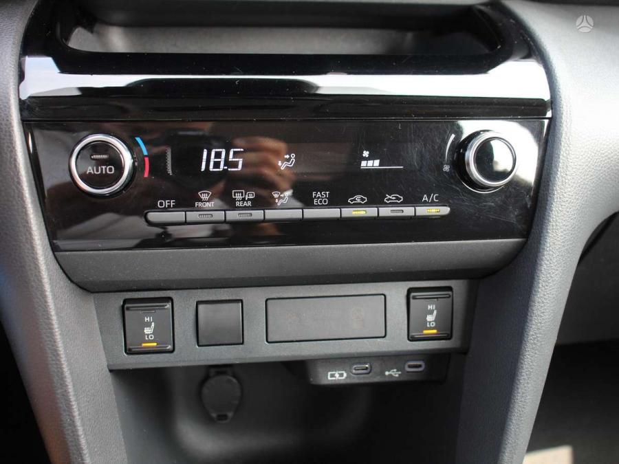 Brūns Toyota Yaris Cross 2024 Viļņa, ar dzinēja tilpumu 1.49 L un nobraukumu 52 tūkst. km par 22500 €, foto 12 vietnē AUTOMOTO.COM.LV