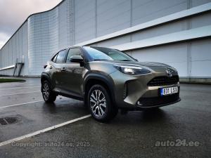 Brūns Toyota Yaris Cross 2022 Tallina, ar dzinēja tilpumu 1.50 L un nobraukumu 14 tūkst. km par 23990 €, foto 2 vietnē AUTOMOTO.COM.LV