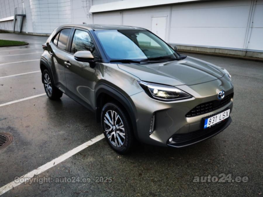 Brūns Toyota Yaris Cross 2022 Tallina, ar dzinēja tilpumu 1.50 L un nobraukumu 14 tūkst. km par 23990 €, foto 9 vietnē AUTOMOTO.COM.LV