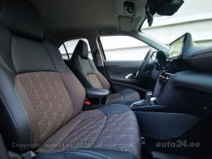 Brūns Toyota Yaris Cross 2022 Tallina, ar dzinēja tilpumu 1.50 L un nobraukumu 14 tūkst. km par 23990 €, foto 17 vietnē AUTOMOTO.COM.LV