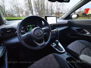 Brūns Toyota Yaris Cross 2022 Tallina, ar dzinēja tilpumu 1.50 L un nobraukumu 14 tūkst. km par 23990 €, foto 22 vietnē AUTOMOTO.COM.LV