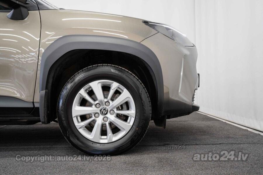 Коричневый Тойота Yaris Cross 2025 в Таллин, объемом двигателя 1.50 л и пробегом 42 тыс. км за 22900 €, фото 17 на AUTOMOTO.COM.LV