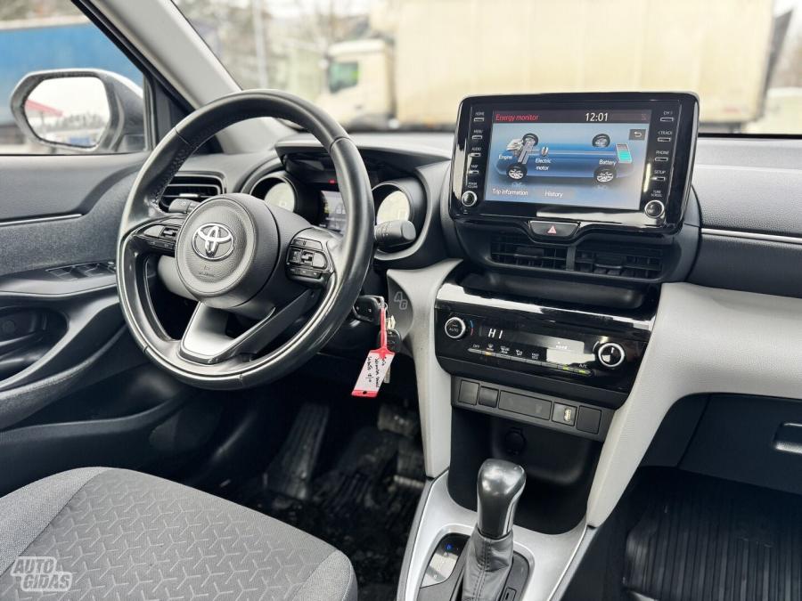 Toyota Yaris Cross 2021 in Vilnius, with an engine capacity of 1.50 L and mileage of 161 thousand km for 16350 €, photo 17 on AUTOMOTO.COM.LV