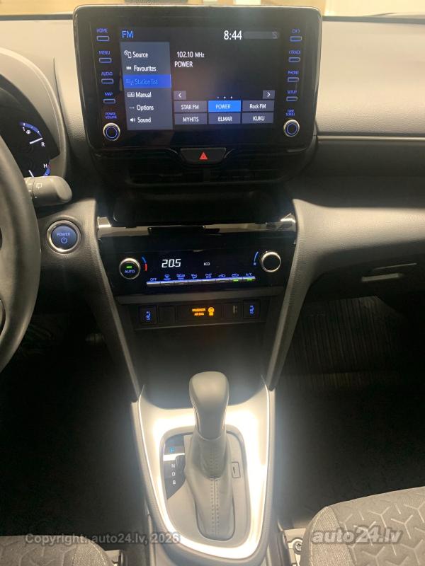 Toyota Yaris Cross 2023 Tallina, ar dzinēja tilpumu 1.50 L un nobraukumu 6 tūkst. km par 23900 €, foto 10 vietnē AUTOMOTO.COM.LV