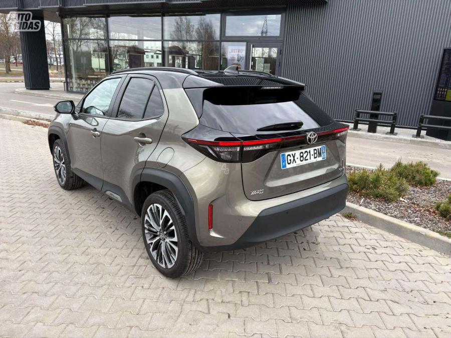 Toyota Yaris Cross 2024 in Kaunas, with an engine capacity of 1.50 L and mileage of 11 thousand km for 23800 €, photo 6 on AUTOMOTO.COM.LV