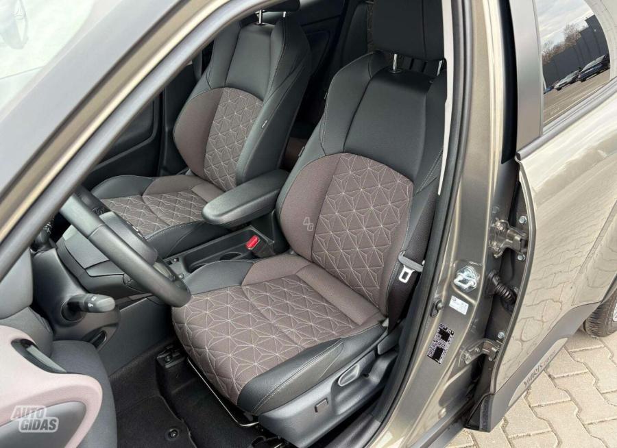Toyota Yaris Cross 2024 in Kaunas, with an engine capacity of 1.50 L and mileage of 11 thousand km for 23800 €, photo 10 on AUTOMOTO.COM.LV