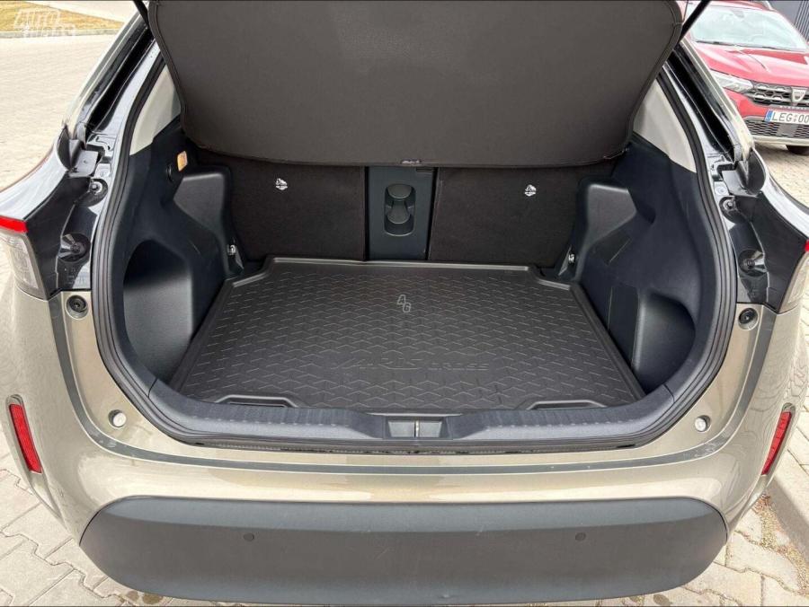 Toyota Yaris Cross 2024 in Kaunas, with an engine capacity of 1.50 L and mileage of 11 thousand km for 23800 €, photo 19 on AUTOMOTO.COM.LV