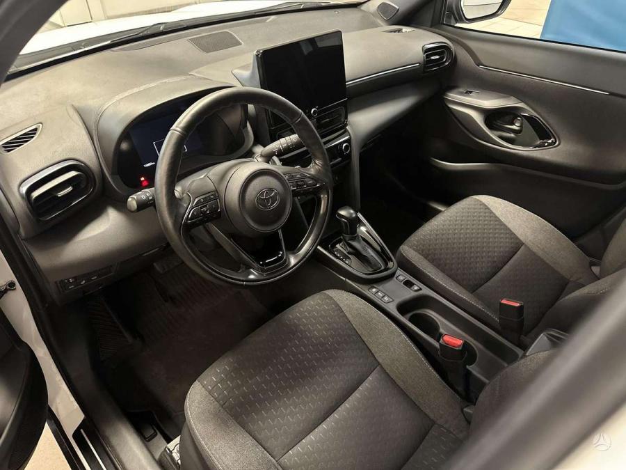 Тойота Yaris Cross 2024 в Вильнюс, объемом двигателя 1.50 л и пробегом 119 тыс. км за 22500 €, фото 12 на AUTOMOTO.COM.LV