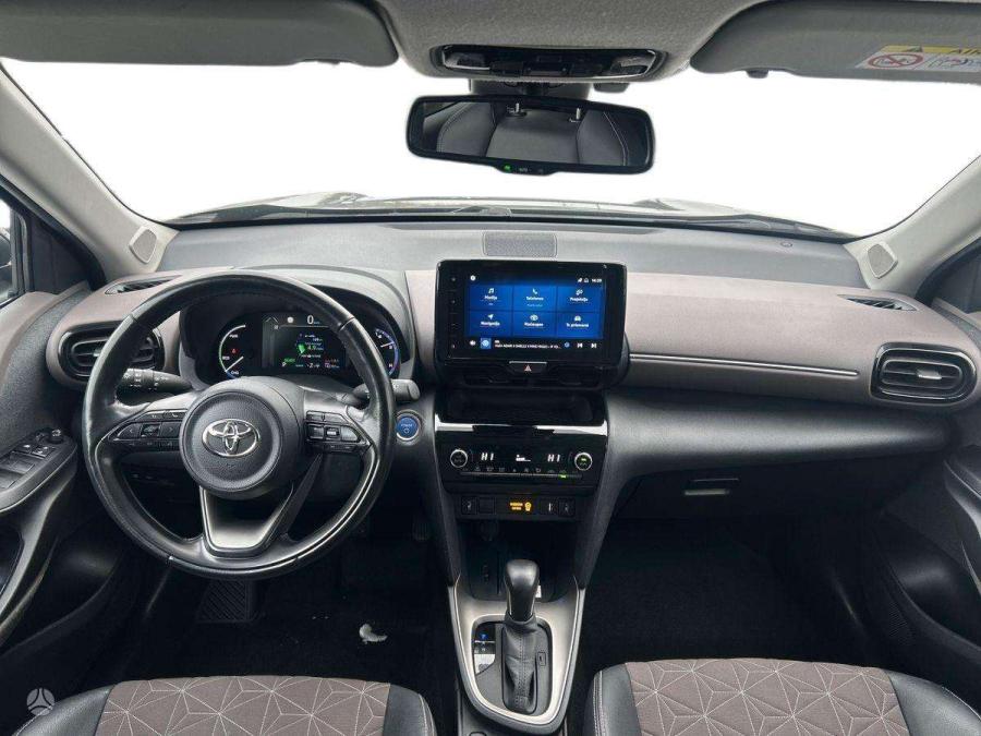 Zaļš Toyota Yaris Cross 2022 Klaipėda, ar dzinēja tilpumu 1.49 L un nobraukumu 143 tūkst. km par 22500 €, foto 8 vietnē AUTOMOTO.COM.LV