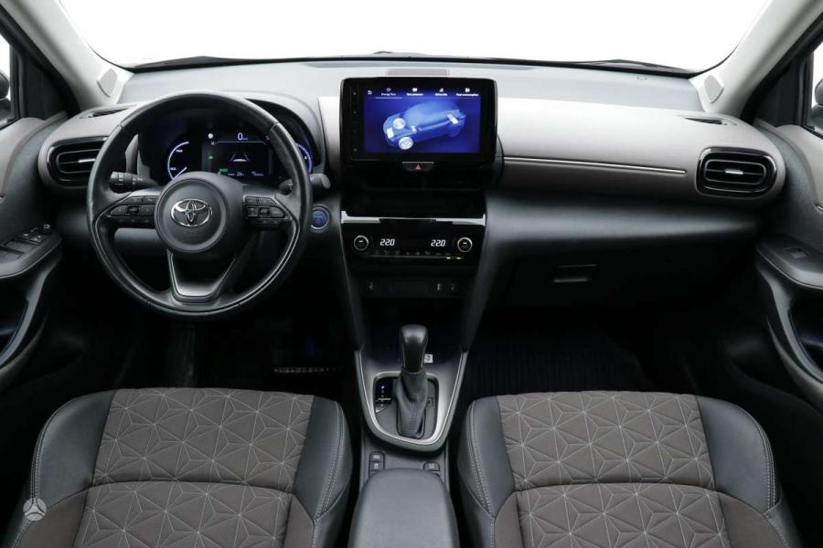 Зеленый Тойота Yaris Cross 2022 в Вильнюс, объемом двигателя 1.49 л и пробегом 77 тыс. км за 24990 €, фото 8 на AUTOMOTO.COM.LV