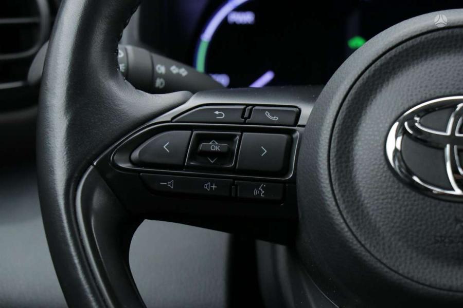 Зеленый Тойота Yaris Cross 2022 в Вильнюс, объемом двигателя 1.49 л и пробегом 77 тыс. км за 24990 €, фото 30 на AUTOMOTO.COM.LV