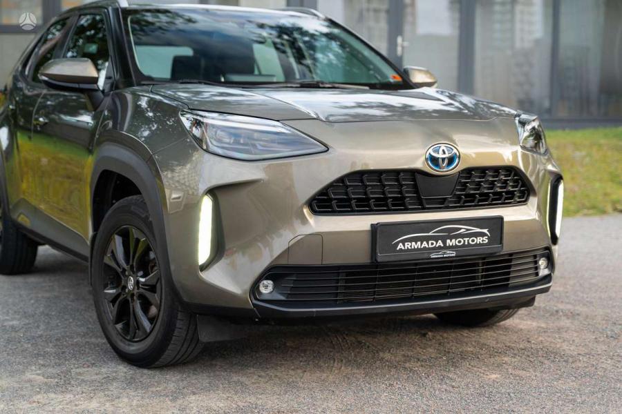 Зеленый Тойота Yaris Cross 2022 в Вильнюс, объемом двигателя 1.49 л и пробегом 153 тыс. км за 17500 €, фото 3 на AUTOMOTO.COM.LV