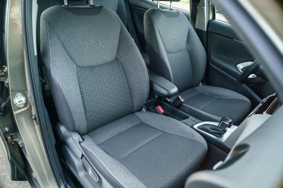 Зеленый Тойота Yaris Cross 2022 в Вильнюс, объемом двигателя 1.49 л и пробегом 153 тыс. км за 17500 €, фото 22 на AUTOMOTO.COM.LV