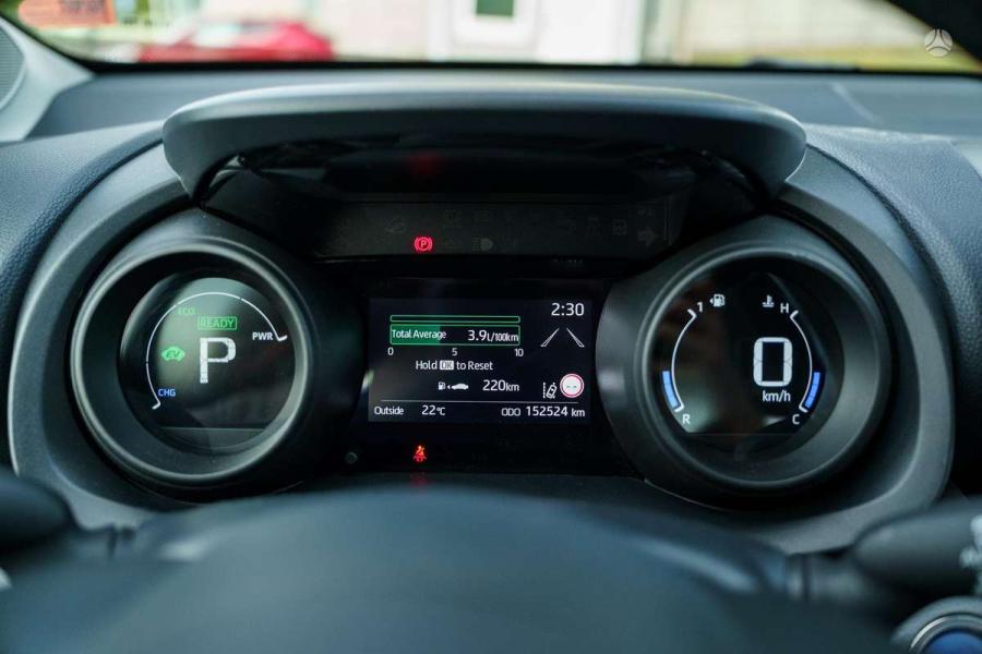 Зеленый Тойота Yaris Cross 2022 в Вильнюс, объемом двигателя 1.49 л и пробегом 153 тыс. км за 17500 €, фото 28 на AUTOMOTO.COM.LV