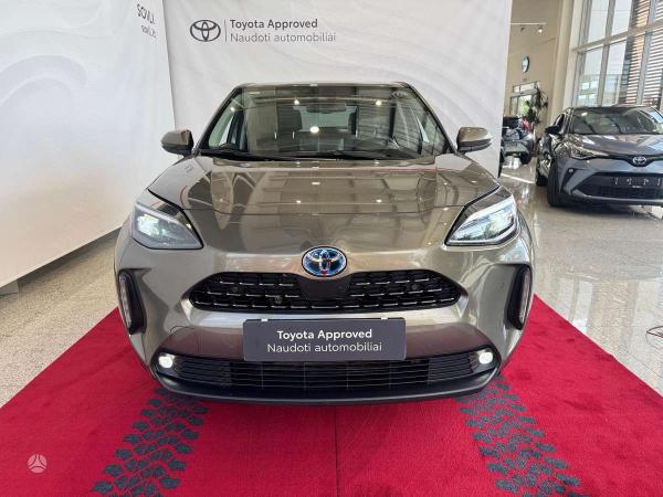 Zaļš Toyota Yaris Cross 2023 Šauļi, ar dzinēja tilpumu 1.49 L un nobraukumu 61 tūkst. km par 23900 €, foto 3 vietnē AUTOMOTO.COM.LV