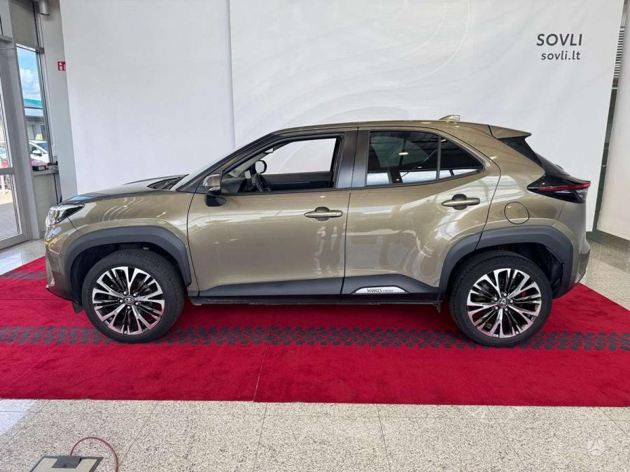Зеленый Тойота Yaris Cross 2023 в Шяуляй, объемом двигателя 1.49 л и пробегом 61 тыс. км за 23900 €, фото 5 на AUTOMOTO.COM.LV