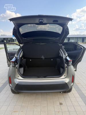 Zaļš Toyota Yaris Cross 2024 Viļņa, ar dzinēja tilpumu 1.50 L un nobraukumu 8 tūkst. km par 24000 €, foto 8 vietnē AUTOMOTO.COM.LV