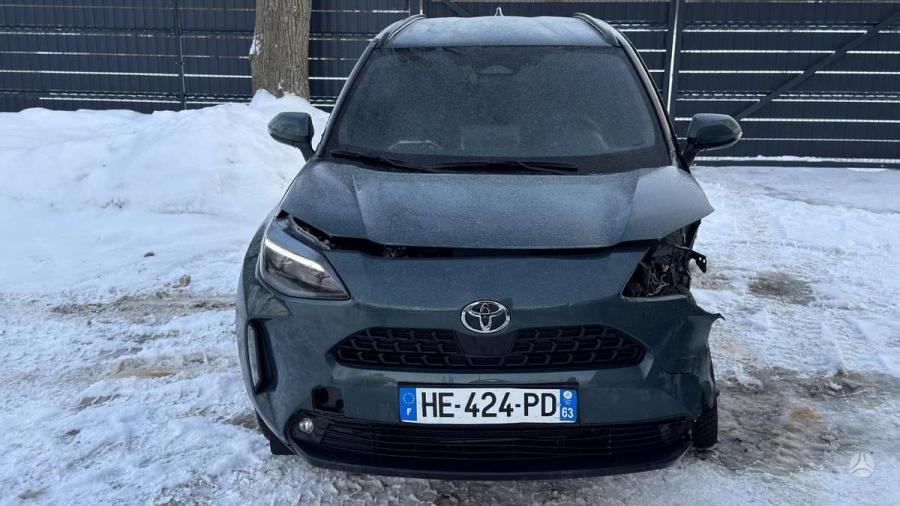Zaļš Toyota Yaris Cross 2025 Jonava, ar dzinēja tilpumu 1.50 L un nobraukumu 10 tūkst. km par 14750 €, foto 2 vietnē AUTOMOTO.COM.LV