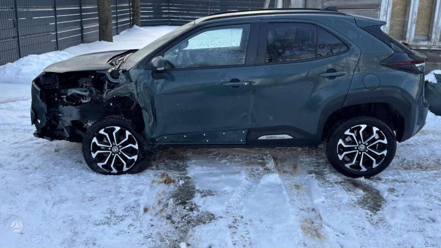Zaļš Toyota Yaris Cross 2025 Jonava, ar dzinēja tilpumu 1.50 L un nobraukumu 10 tūkst. km par 14750 €, foto 12 vietnē AUTOMOTO.COM.LV