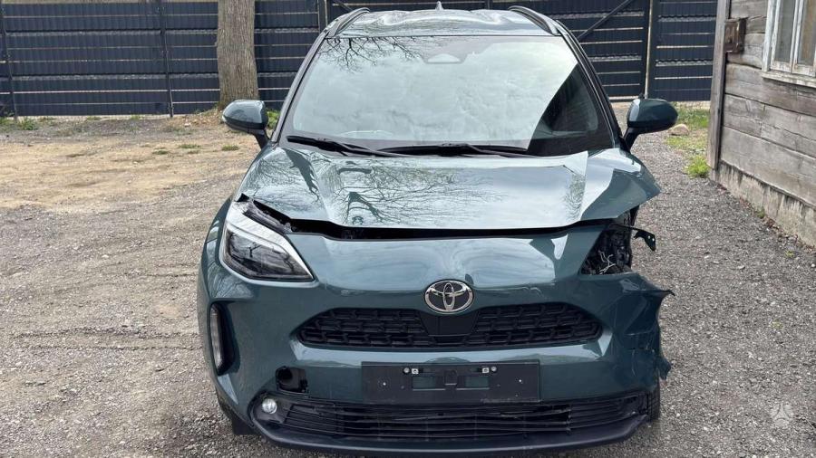 Зеленый Тойота Yaris Cross 2025 в Ионава, объемом двигателя 1.50 л и пробегом 10 тыс. км за 11400 €, фото 3 на AUTOMOTO.COM.LV
