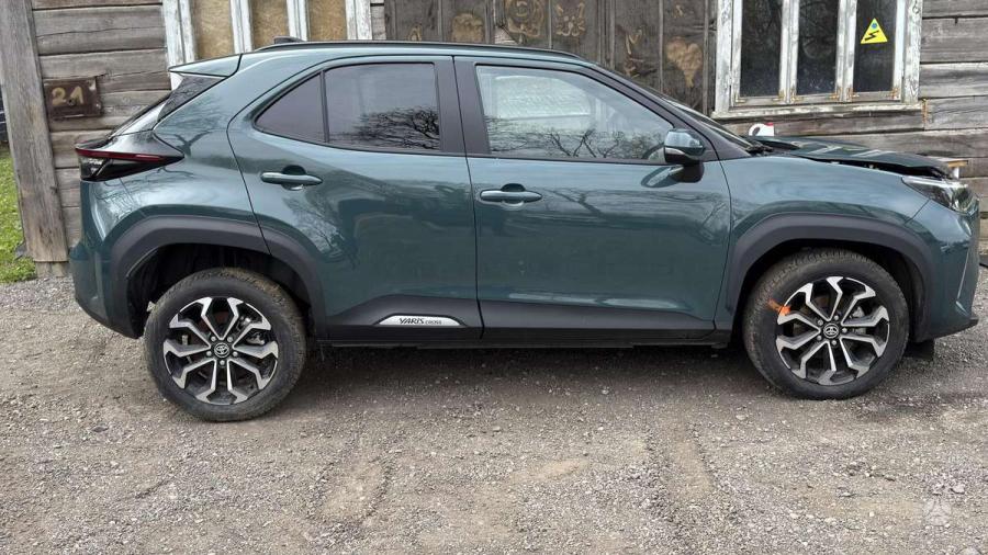 Zaļš Toyota Yaris Cross 2025 Jonava, ar dzinēja tilpumu 1.50 L un nobraukumu 10 tūkst. km par 11000 €, foto 16 vietnē AUTOMOTO.COM.LV