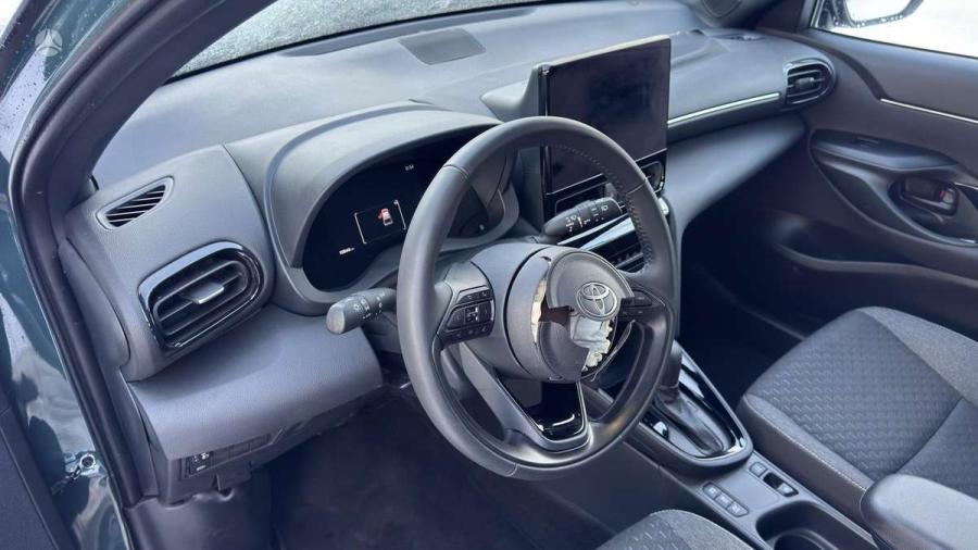 Zaļš Toyota Yaris Cross 2025 Jonava, ar dzinēja tilpumu 1.50 L un nobraukumu 10 tūkst. km par 11000 €, foto 19 vietnē AUTOMOTO.COM.LV