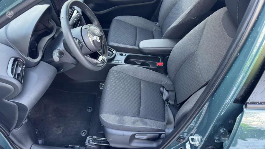 Зеленый Тойота Yaris Cross 2025 в Ионава, объемом двигателя 1.50 л и пробегом 10 тыс. км за 11000 €, фото 18 на AUTOMOTO.COM.LV