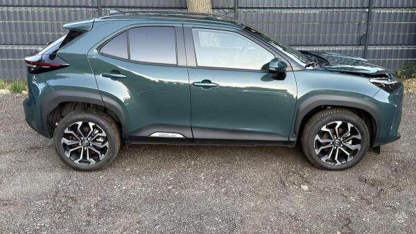 Zaļš Toyota Yaris Cross 2025 Jonava, ar dzinēja tilpumu 1.50 L un nobraukumu 10 tūkst. km par 11000 €, foto 8 vietnē AUTOMOTO.COM.LV