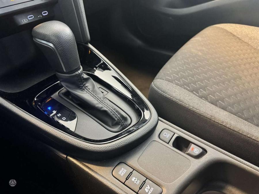 Zaļš Toyota Yaris Cross 2025 Šauļi, ar dzinēja tilpumu 1.49 L un nobraukumu 20 tūkst. km par 24600 €, foto 10 vietnē AUTOMOTO.COM.LV