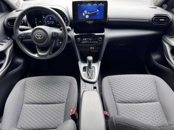 Зеленый Тойота Yaris Cross 2025 в Вильнюс, объемом двигателя 1.50 л и пробегом 12 тыс. км за 22500 €, фото 5 на AUTOMOTO.COM.LV