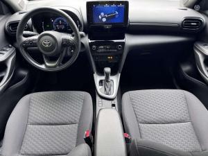 Zaļš Toyota Yaris Cross 2025 Viļņa, ar dzinēja tilpumu 1.50 L un nobraukumu 12 tūkst. km par 22500 €, foto 6 vietnē AUTOMOTO.COM.LV