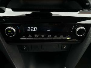 Zaļš Toyota Yaris Cross 2025 Viļņa, ar dzinēja tilpumu 1.50 L un nobraukumu 12 tūkst. km par 22500 €, foto 22 vietnē AUTOMOTO.COM.LV