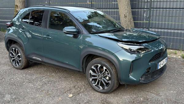Green Toyota Yaris Cross 2025 in Jonava, with an engine capacity of 1.50 L and mileage of 10 thousand km for 10800 €, photo 7 on AUTOMOTO.COM.LV