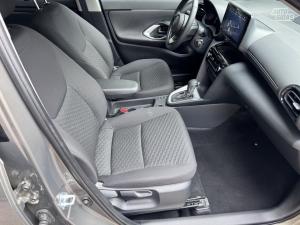 Зеленый Тойота Yaris Cross 2025 в Авиженяй, объемом двигателя 1.50 л и пробегом 19 тыс. км за 22500 €, фото 7 на AUTOMOTO.COM.LV