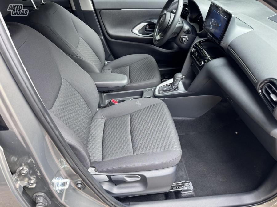 Зеленый Тойота Yaris Cross 2025 в Авиженяй, объемом двигателя 1.50 л и пробегом 12 тыс. км за 22500 €, фото 7 на AUTOMOTO.COM.LV