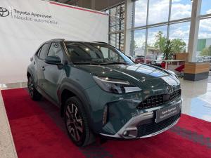 Zaļš Toyota Yaris Cross 2025 Šauļi, ar dzinēja tilpumu 1.49 L un nobraukumu 6 tūkst. km par 29500 €, foto 3 vietnē AUTOMOTO.COM.LV