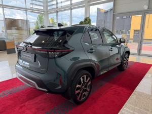 Zaļš Toyota Yaris Cross 2025 Šauļi, ar dzinēja tilpumu 1.49 L un nobraukumu 6 tūkst. km par 29500 €, foto 5 vietnē AUTOMOTO.COM.LV