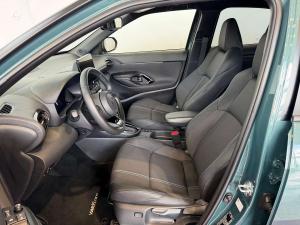 Zaļš Toyota Yaris Cross 2025 Šauļi, ar dzinēja tilpumu 1.49 L un nobraukumu 6 tūkst. km par 29500 €, foto 8 vietnē AUTOMOTO.COM.LV