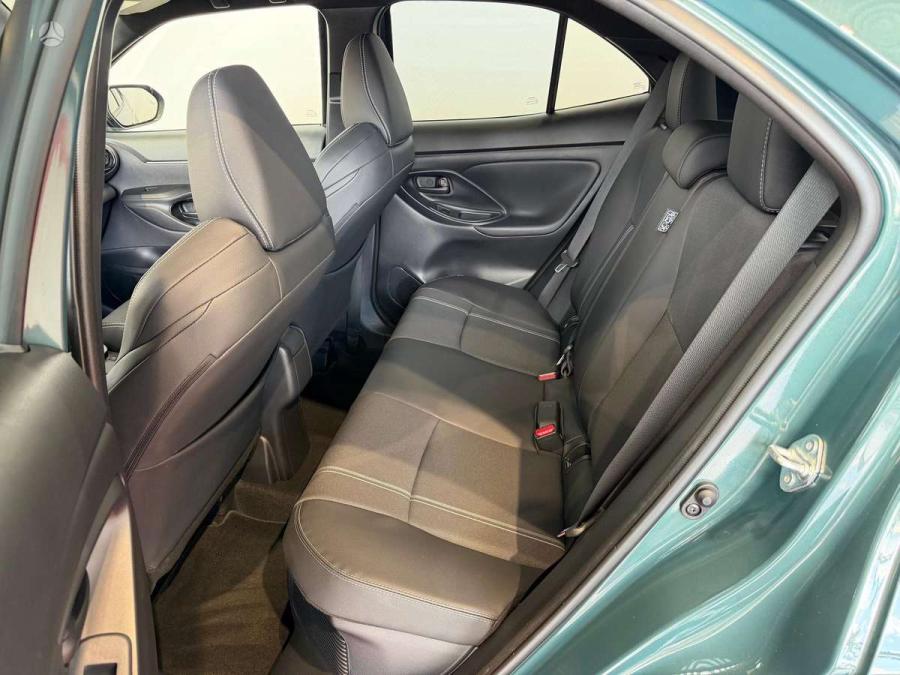Zaļš Toyota Yaris Cross 2025 Šauļi, ar dzinēja tilpumu 1.49 L un nobraukumu 6 tūkst. km par 29500 €, foto 9 vietnē AUTOMOTO.COM.LV